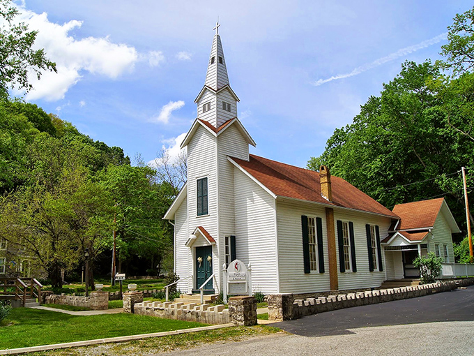 Elsah: Where "quaint" is an understatement. These stone cottages are so charming, they make gingerbread houses look bland.