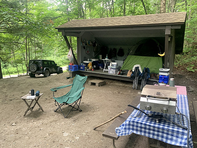 Lake views that'll make your heart skip a beat. This bench has the best seat in the house for nature's grand show.