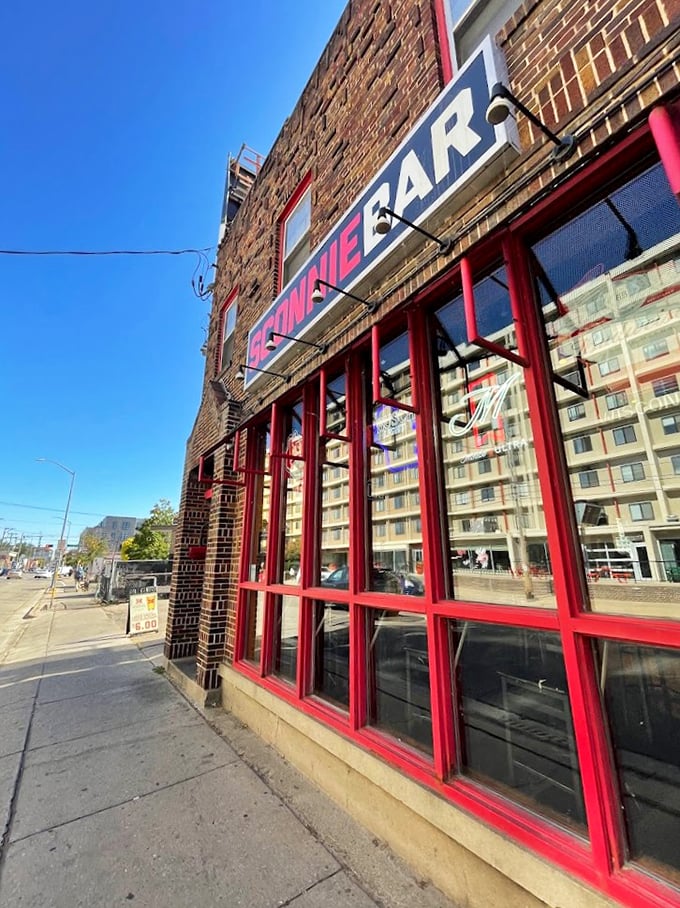 Sconnie Bar: Where college nostalgia meets grown-up palates in a riot of flavor.