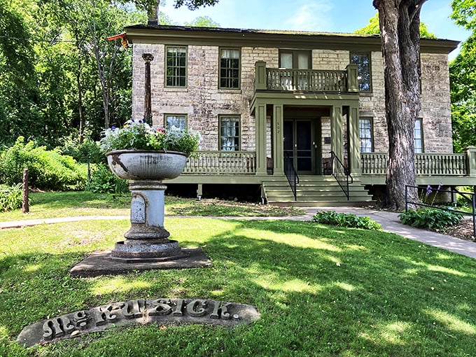 Lock up your expectations and make a break for the Warden's House. It's a historical heist you won't want to miss!