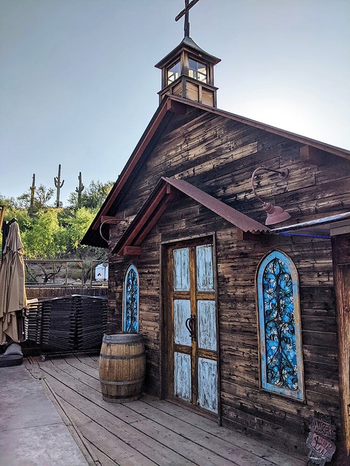 Part restaurant, part rodeo, all fun. It's like the Wild West threw a party and everyone's invited!