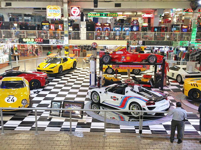 Shoppers' paradise by day, movie magic by night! This two-in-one attraction is pure Florida ingenuity.