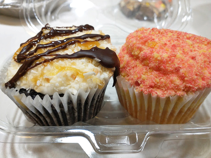 Talk about a dynamic duo! These cupcakes are like Batman and Robin, if Batman were made of chocolate and Robin tasted like strawberries.