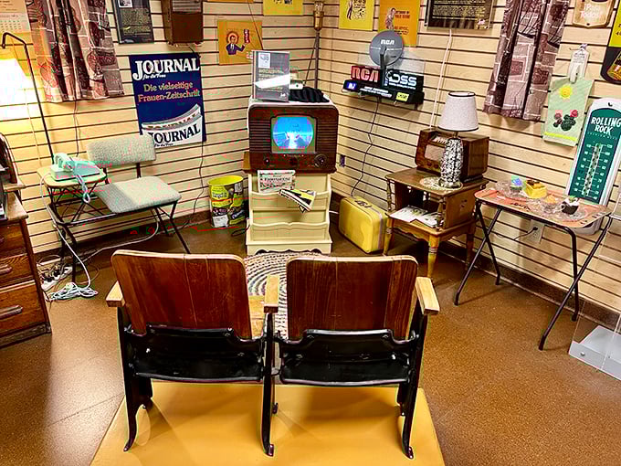 Grab a seat and tune in to yesteryear. This living room setup is giving me serious "Happy Days" vibes &ndash; Fonzie approved!