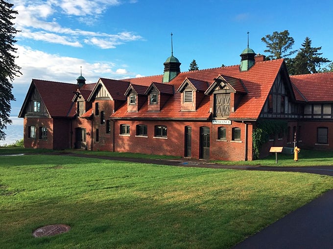 The Carriage House: where the horseless carriages of yesteryear found their home. Talk about vintage parking!