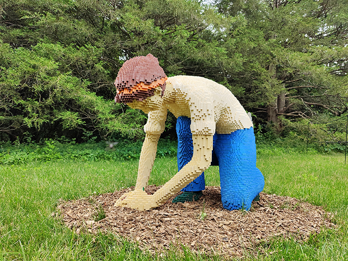 Lego enthusiasts, eat your heart out! This larger-than-life sculpture proves that playing in the dirt isn't just for kids anymore.