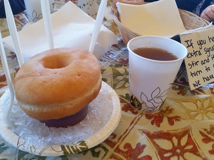 The ultimate Vermont power couple: apple cider and a fresh donut. Name a more iconic duo, I'll wait.