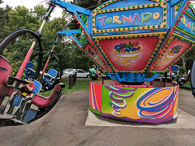 Hold onto your hats (and your lunch)! The Tornado ride is Como Town's answer to Minnesota's unpredictable weather patterns.
