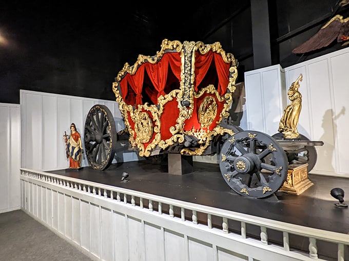 Fit for a fairy tale queen! This ornate carriage wouldn't look out of place in Cinderella's garage, though it might be a tight squeeze for Prince Charming.