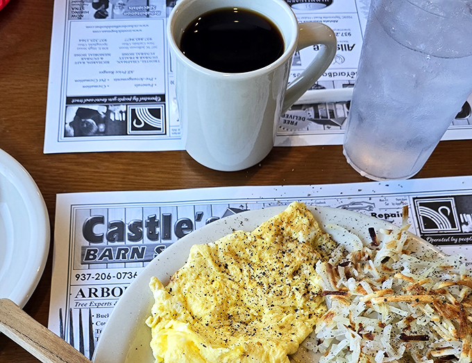 Where everybody knows your name… or soon will! Mel-O-Dee's interior is like stepping into a Norman Rockwell painting, but with better food.
