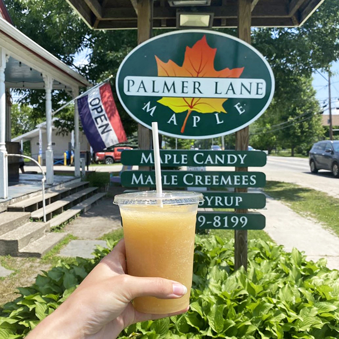 Thirst-quenching magic in a cup! Palmer Lane's drinks menu is like a liquid love letter to maple enthusiasts everywhere.