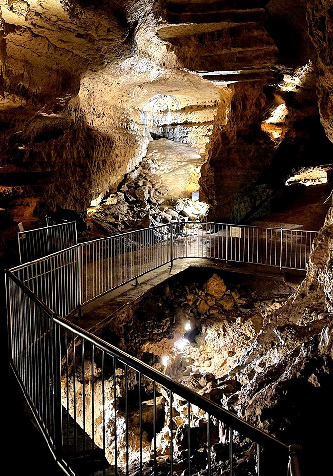 Hansel and Gretel would've had a field day here. This winding path through the cave looks like it leads straight to a geological gingerbread house.