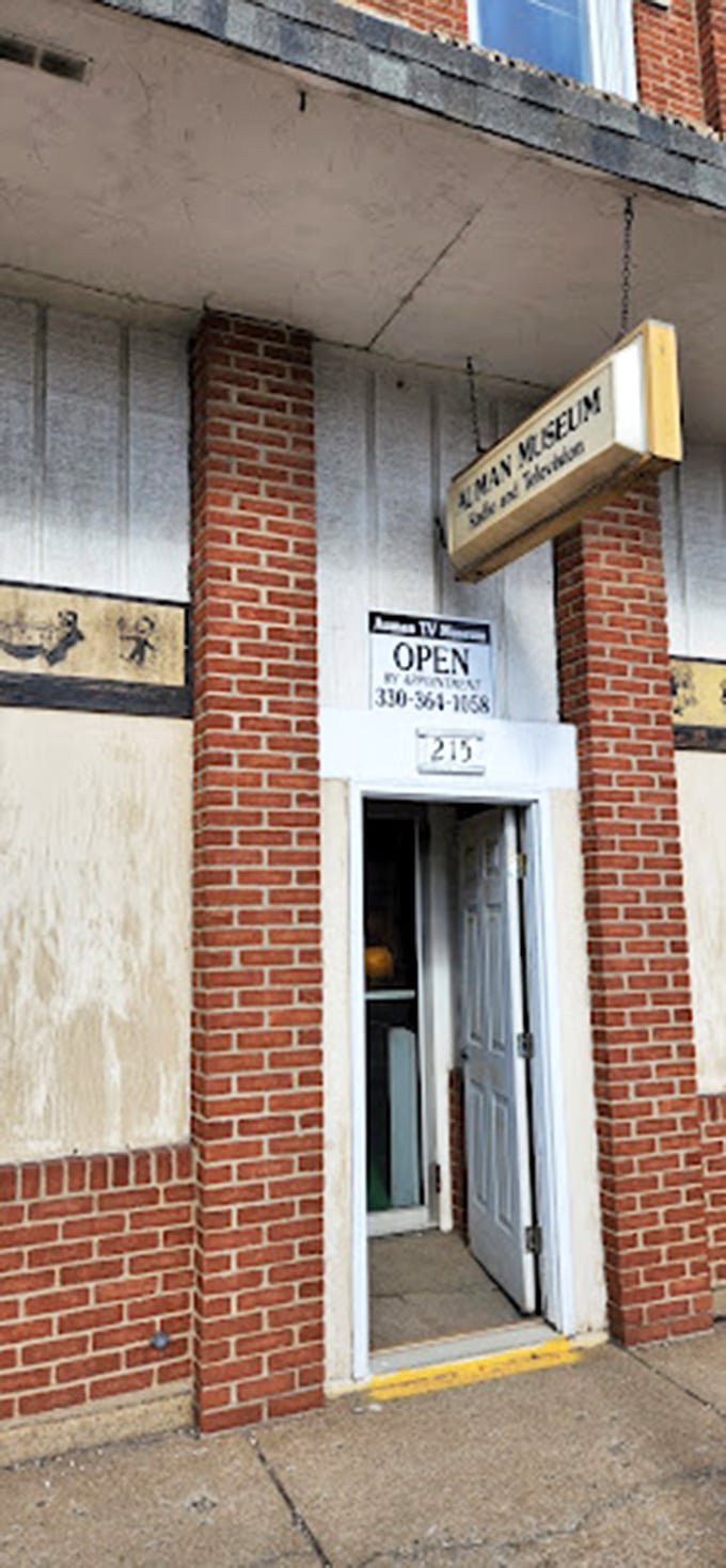 Adjust your antenna and set your GPS for Dover! This museum is a must-see episode in your road trip series.