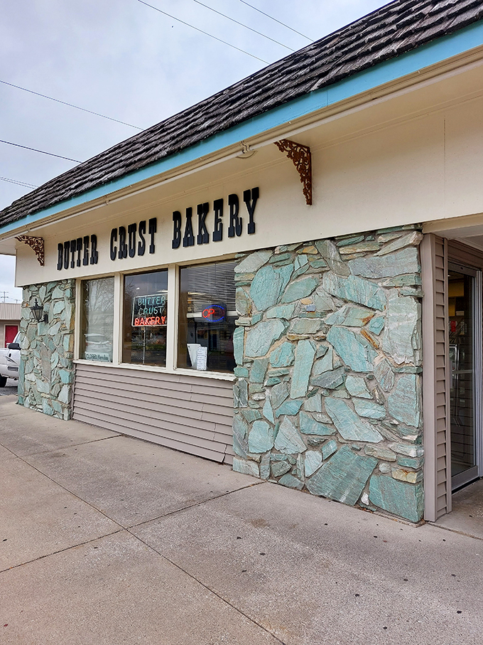 Bread lover's paradise ahead! Butter Crust is the carb-loading station your road trip didn't know it needed.