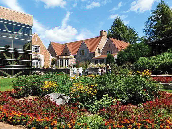 Leigh Yawkey Woodson Art Museum: Where culture meets quirkiness. It's like MoMA, but with a Midwest twist.