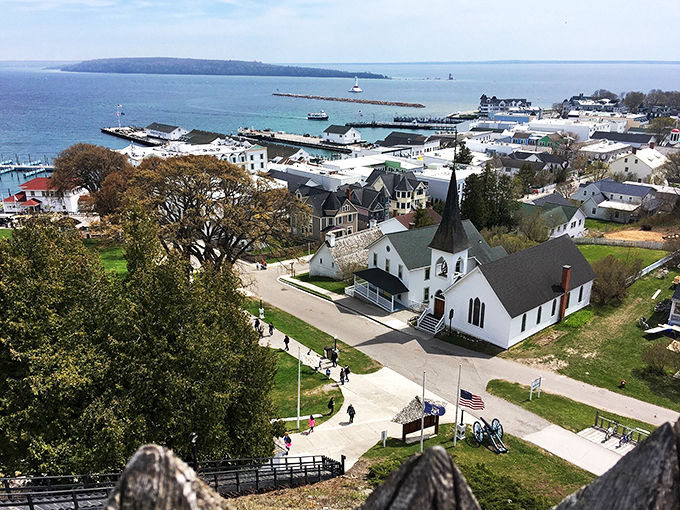 Horse-drawn carriages, fudge shops, and no cars allowed. It's like stepping into a time machine with a sweet tooth.