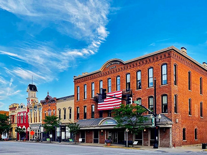 Medina's town square: Where history gets a modern twist. It's like your favorite old movie got a high-def remaster!