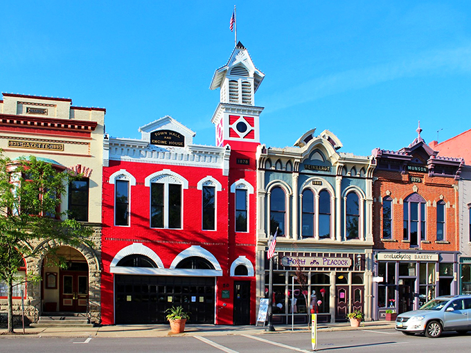 Medina: The unexpected star of your Ohio road trip. Park around the square and prepare for a journey through time and taste.
