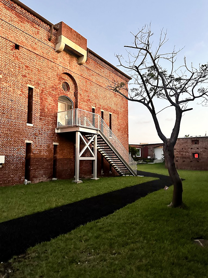 Meet Robert the Doll: Key West's creepiest celebrity and the world's most terrifying toddler.