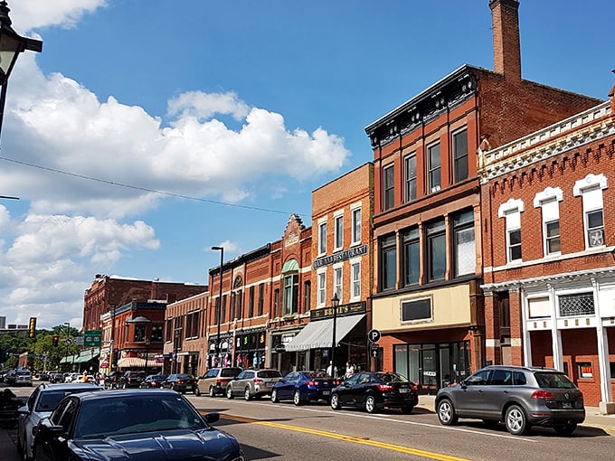 Stillwater: Where the St. Croix River meets Victorian elegance. It's like stepping into a living history book, but with better plumbing!