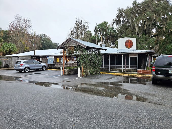 The Yearling: Where Old Florida comes alive. It's like stepping into a Marjorie Kinnan Rawlings novel &ndash; with better food!