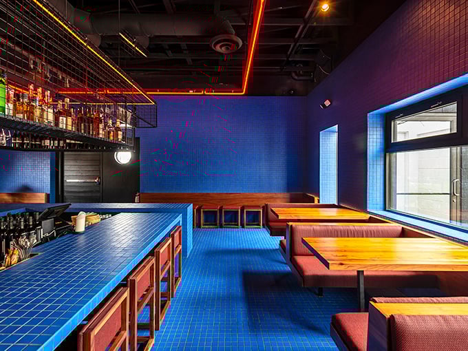 Motown meets Buenos Aires at BARDA. With an open fire and chic decor, it's a feast for all senses &ndash; especially taste!