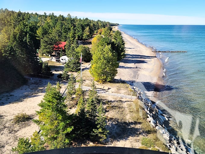 Nature's gladiator! This plucky lighthouse has gone toe-to-toe with Lake Superior and erosion, emerging as the undisputed champ.