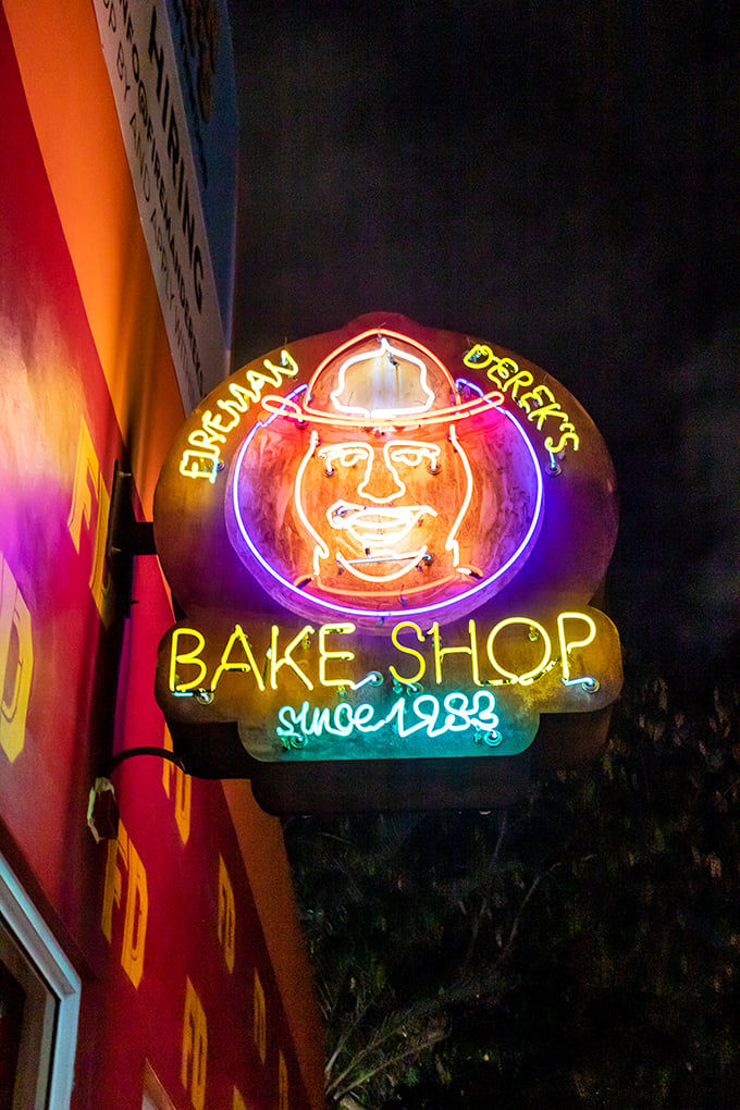 Pies that'll make you want to slide down a pole! Fireman Derek's cozy interior feels like the world's most delicious fire station.