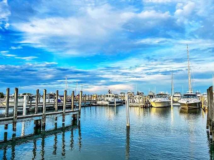 Lexington's Main Street: Small-town charm cranked up to eleven, with a side of lake views and a generous scoop of Midwest friendliness.