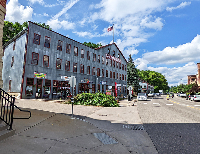 Grand homes perched on hills, overlooking a charming downtown. Stillwater's got more levels than a video game!