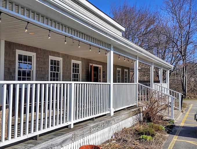 Where every meal feels like a warm hug. Calories don't count when you're this cozy!