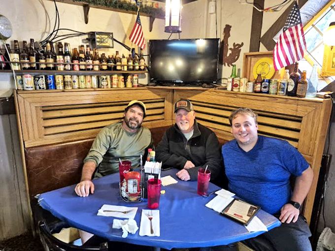 Happy campers in gizzard land! These guys look like they've found the holy grail of comfort food. Pass the napkins, please!