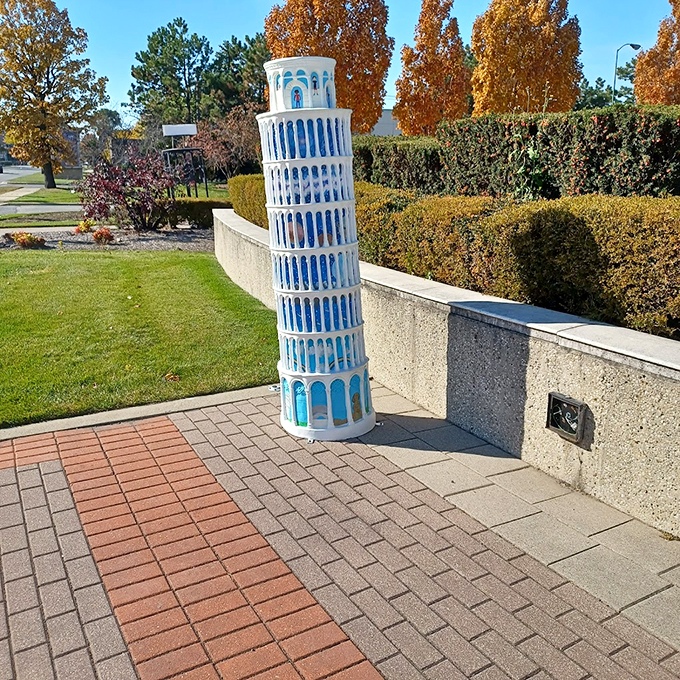 Mini-me alert! This pint-sized replica is like the tower's adorable offspring. Double the lean, double the fun!