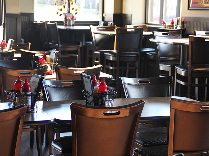 Comfort food central! Stanley's dining area is where calories don't count and every table feels like the cool kids' table in high school.