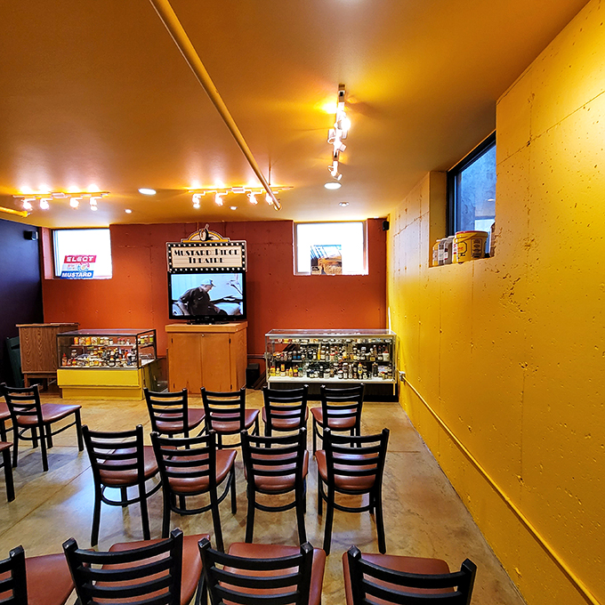 Lights, camera, mustard! This mini-theater proves that even condiments can have their 15 minutes of fame.