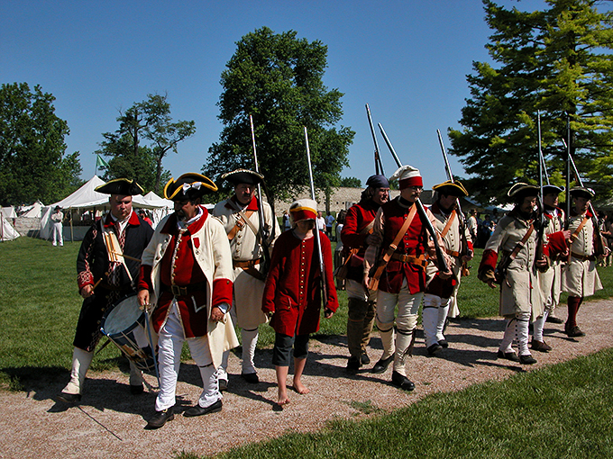 Red coats, white wigs, and blue-ribbon performances! These reenactors bring history to life better than my attempts at recreating Julia Child's recipes.