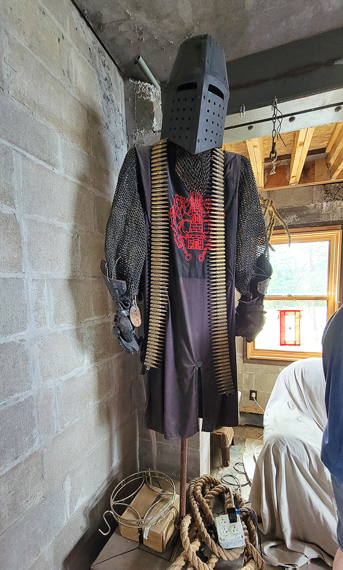 Sir Lancelot meets Mad Max in this wild ensemble. Who says you can't mix chainmail with post-apocalyptic chic?