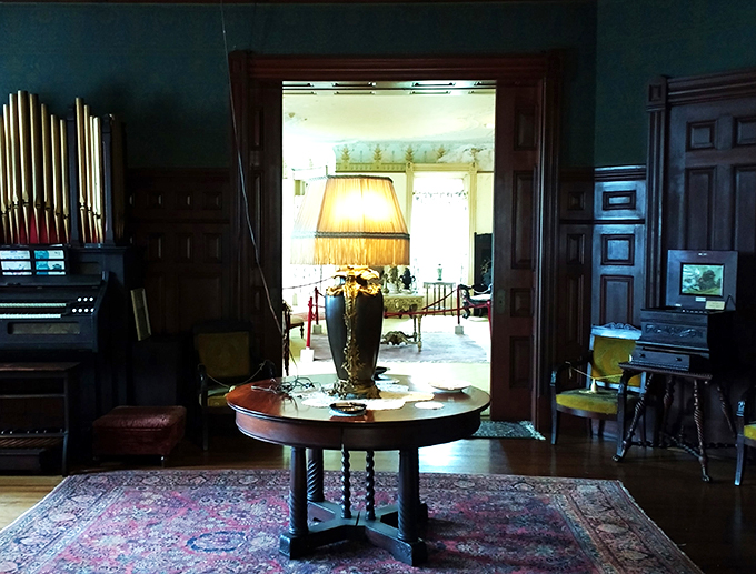 Who needs a smart home when you've got smart decor? This room's got more character than a Dickens novel.