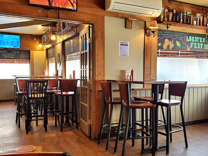 Cozy corners and warm wood tones make this place feel like a hug for your soul. And your stomach.