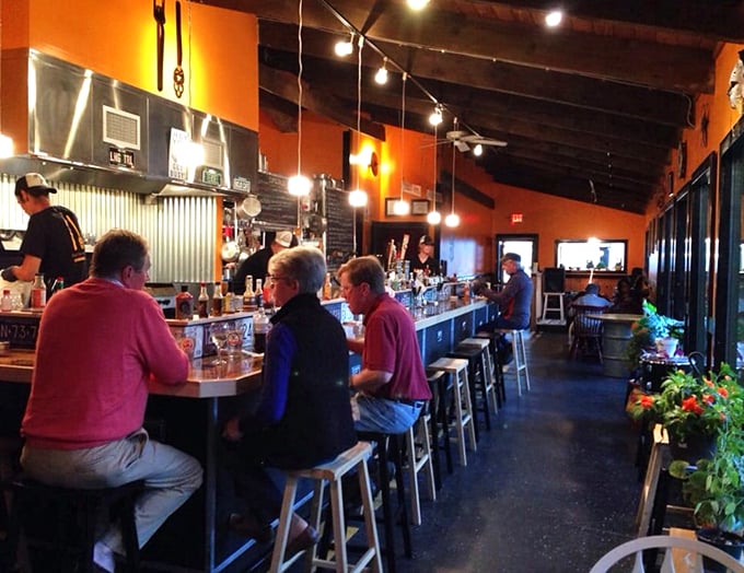 Pull up a stool and stay awhile! Mojo's bar is where aprés-ski meets siesta, a perfect blend of mountain coziness and south-of-the-border spirit.