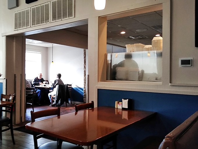 A feast for the eyes… and soon, the stomach! Mel-O-Dee's bustling dining room is a testament to the power of good food and even better company.