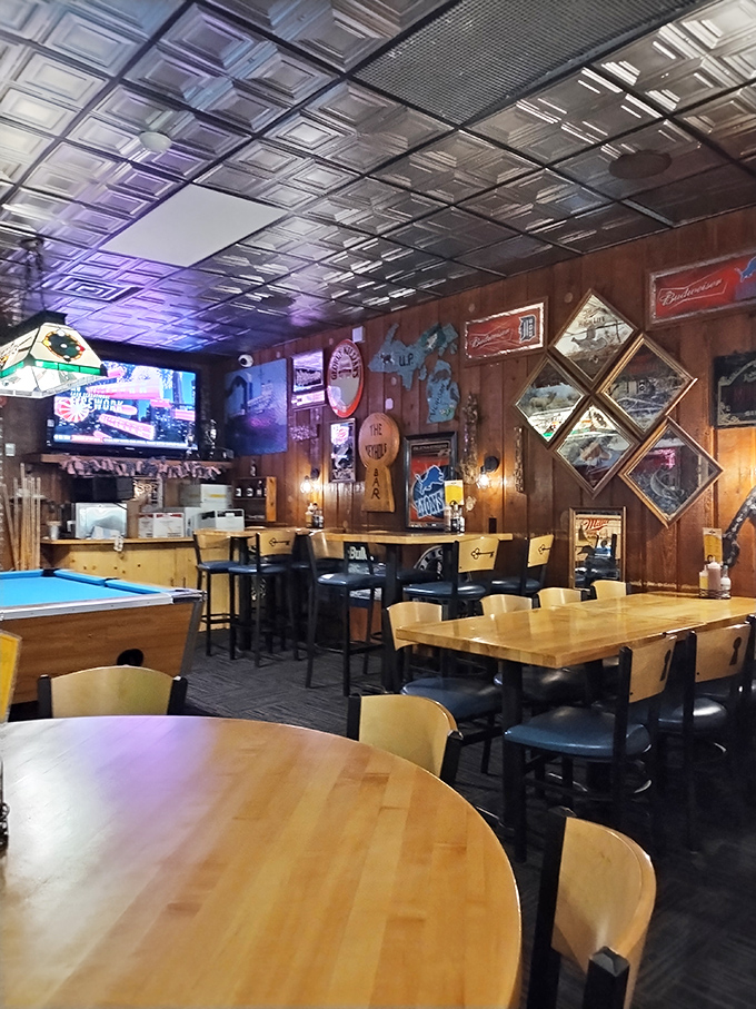 Pull up a chair and stay awhile! The Keyhole's cozy interior is like your favorite uncle's man cave, if that cave served world-class comfort food.