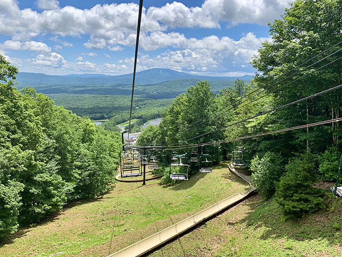 Bromley Mountain: Sunshine and smiles guaranteed. These slopes are brighter than a toddler's first snowman.