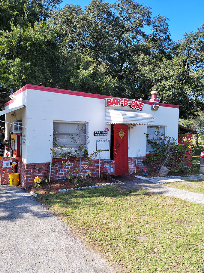 Eli's BBQ: Tiny house, big flavors! This pint-sized powerhouse packs more punch than meets the eye.