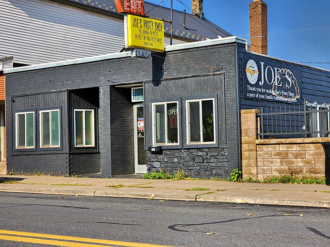 Old-school cool meets pasty perfection. Joe's has been serving up flaky goodness since before your grandpa was hip.