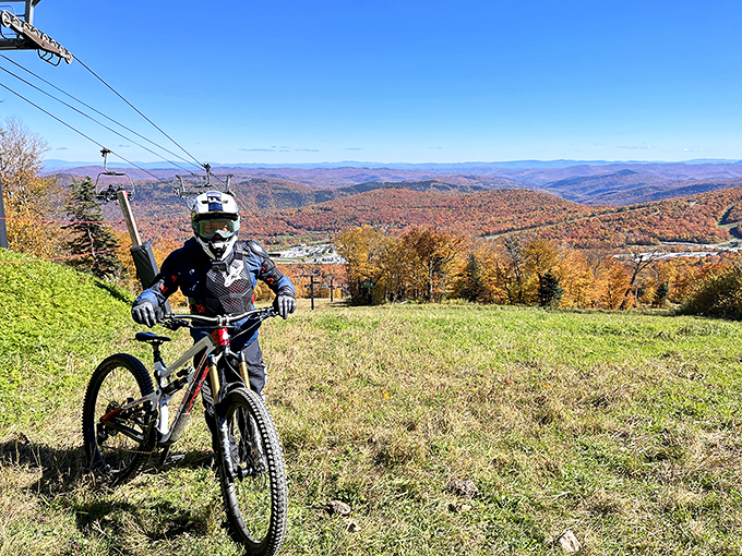 Ski slopes turned bike paradise! Gravity is your friend on these thrilling downhill runs.