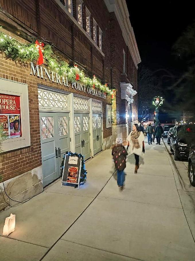 Dim your headlights and cruise into Mineral Point's Candlelight Shopping. It's a romantic pit stop on your holiday journey!