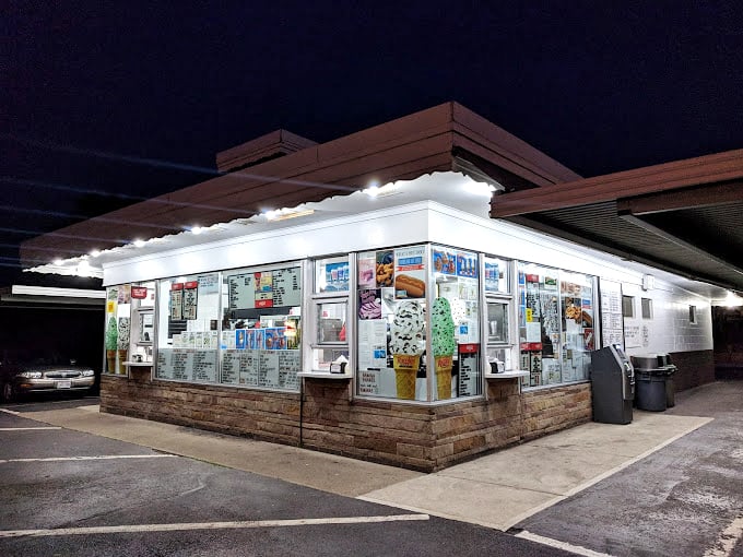 Road trip reward ahead! The Dari-ette's retro sign is like a finish line for your taste buds.