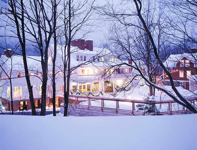 Cruise into a holiday postcard. Warren's quaint streets and twinkling lights are a must-see on your Vermont adventure.