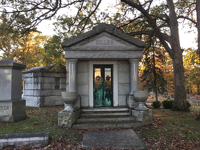 Civil War veterans rest side by side. It's like a miniature Gettysburg, but with significantly less re-enacting and more&hellip; eternal peace.